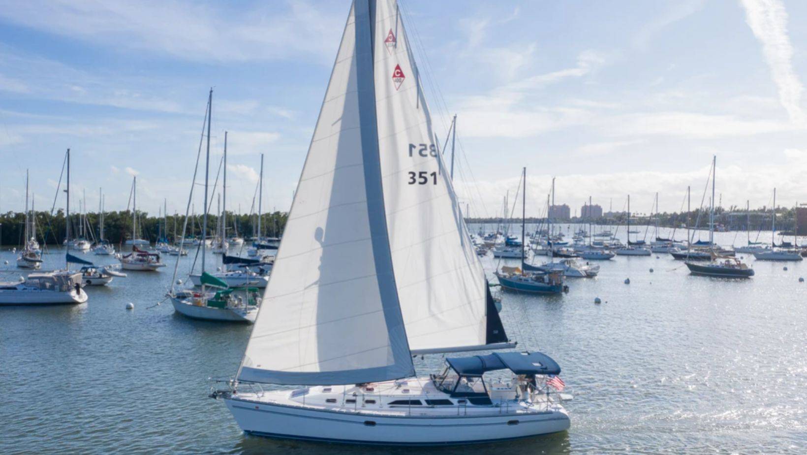 Training Yacht | Miami Sailing School™